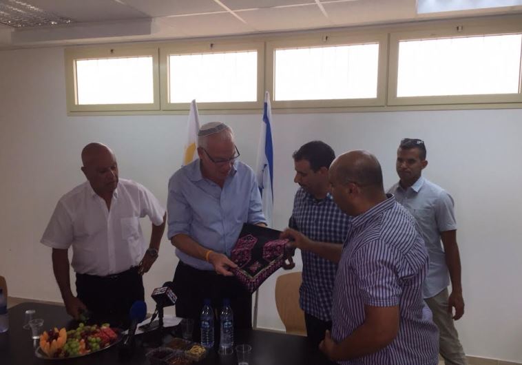 'We'll try to reach agreement with the Beduin,' Ariel tells Post on ...