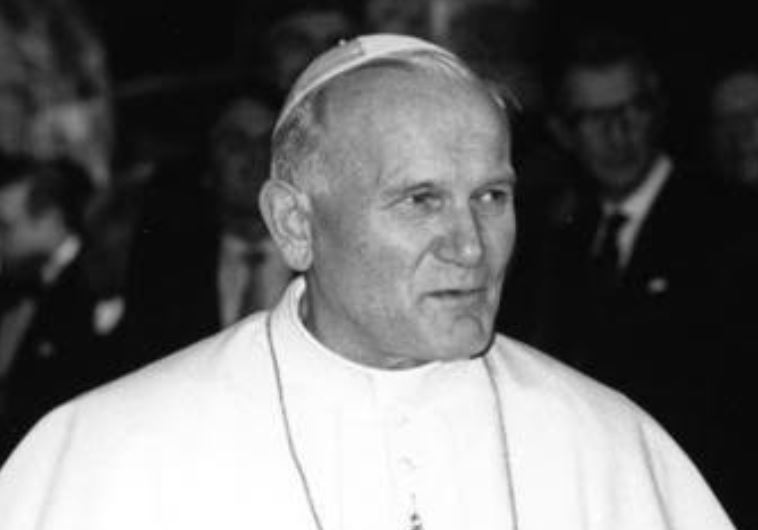 Today in history: John Paul II makes first papal visit to synagogue ...