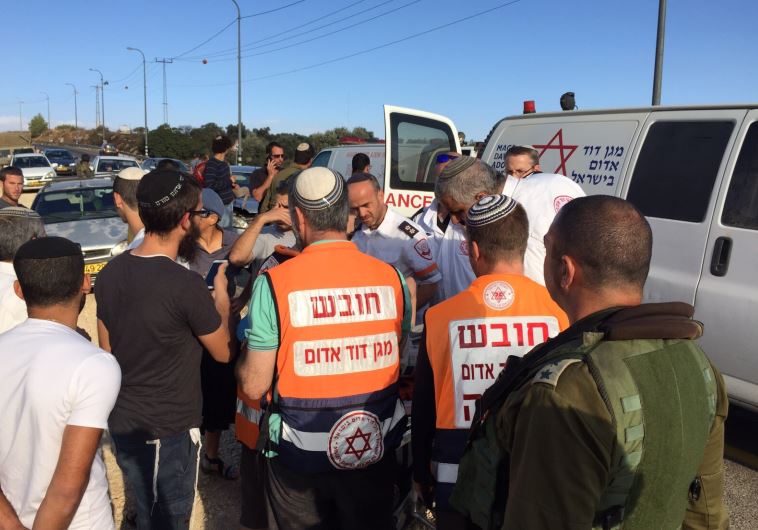 Five Israelis injured by Palestinian rock-throwers on West Bank road ...
